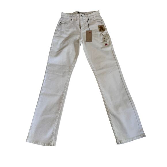 Levi's | Jeans | Nwt Levis 52 Perfectly Slimming White Jeans Straight ...